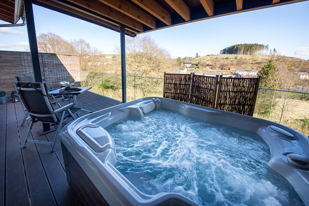 Wellness Chalet "Bluestone Chalet" near Sankt Vith I Relax Cottage