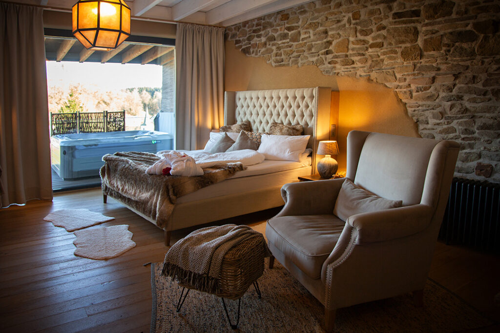 Wellness Chalet "Bluestone Chalet" near Sankt Vith I Relax Cottage
